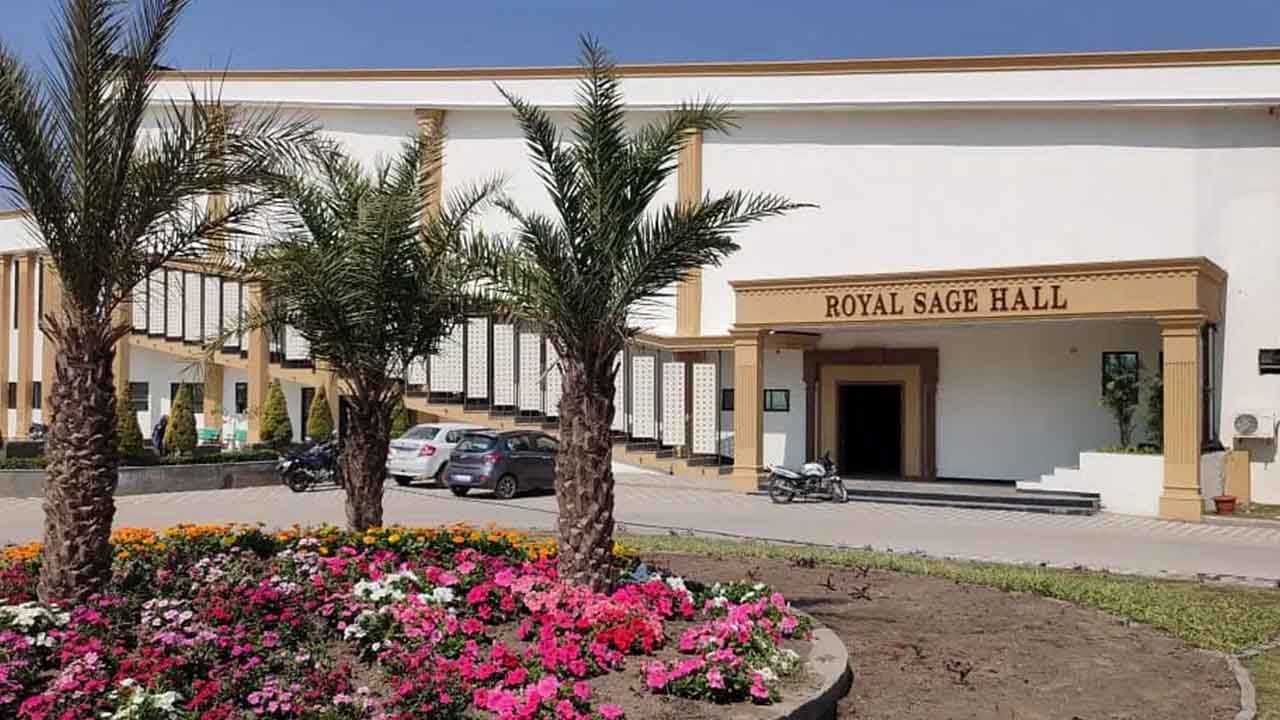 BBA Degree at SAGE University, Bhopal, India: Fees, Admission ...